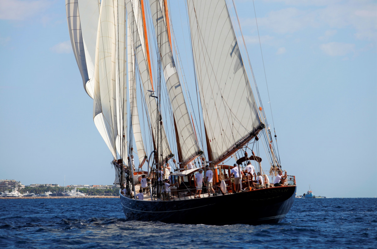 Les mythiques Shenandoah of Sark et le 12 M JI France du Baron Bich ...
